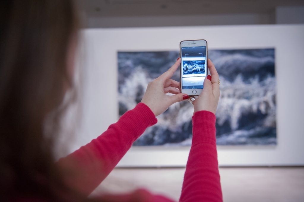 App Scans Museum Art